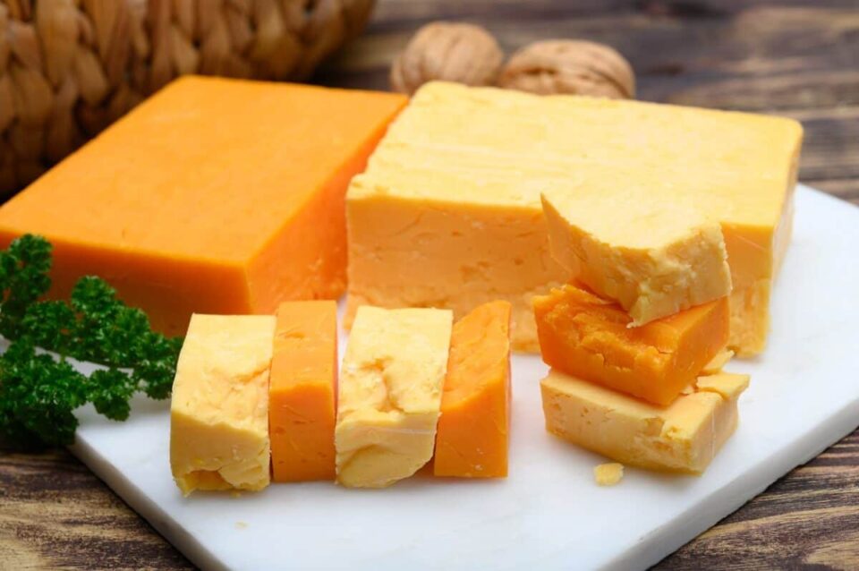 How To Make Cheddar Cheese - A Simple Guide